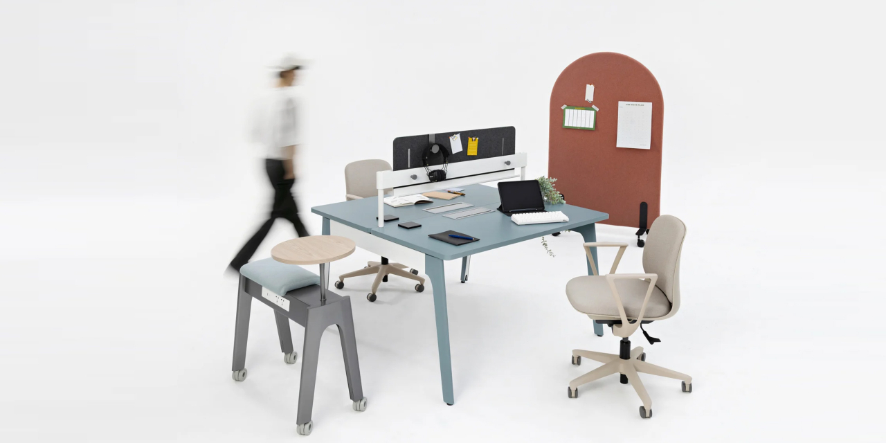 จัดพื้นที่ Hybrid Workplace ให้การทำงานลื่นไหล เริ่มด้วยการจัดโต๊ะ - โมเดอร์นฟอร์ม