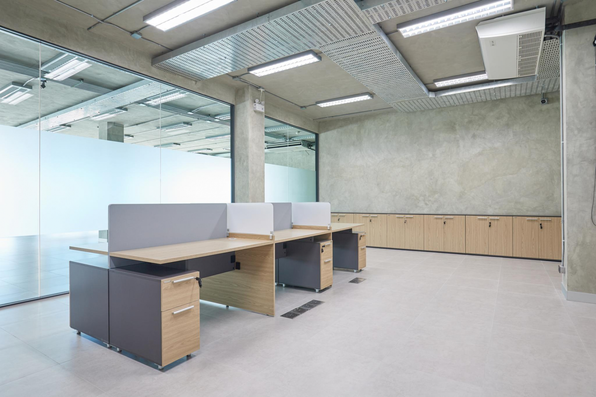 Moshi Moshi Head Office - โมเดอร์นฟอร์ม